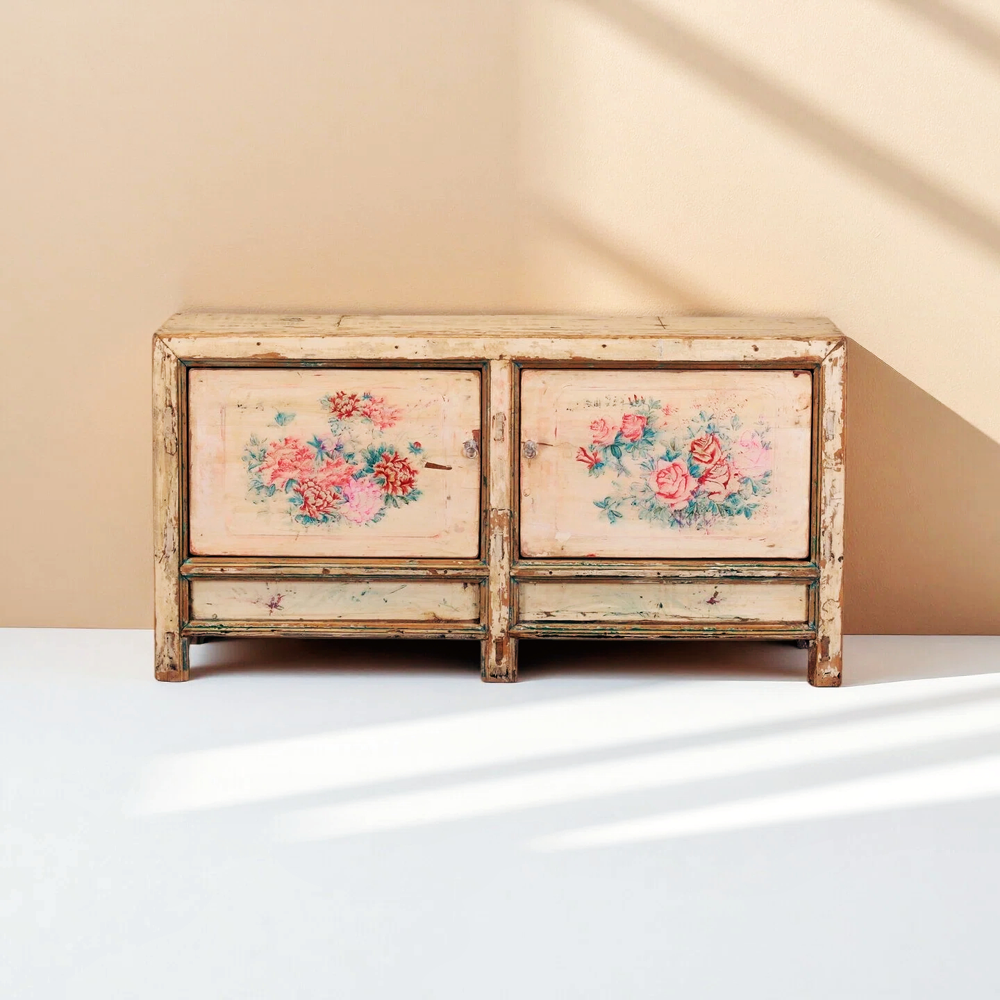 2 Door Whitewashed Floral Cabinet – NookDeco
